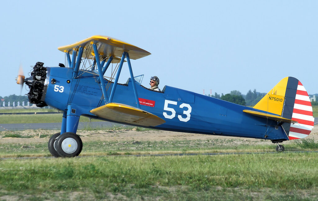 Boeing Stearman PT-17 Kaydet - Doppeldecker mit Sternmotor