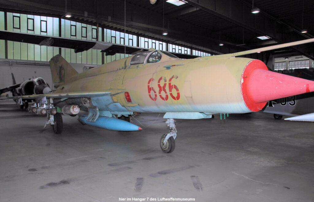 MiG-21 MF - Allwetterjäger mit Radar RP-22 mit Feuerleitkomplex Saphir ...