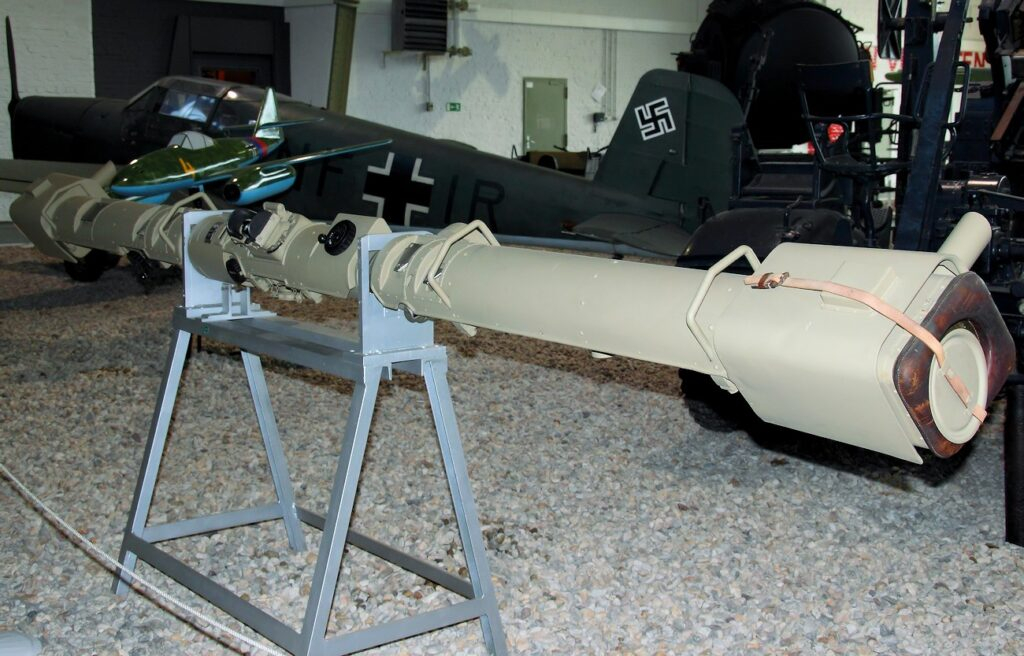 Flugabwehrkanone - 8,8 cm Flak 36/37 - Flakscheinwerfer - Stereoskop