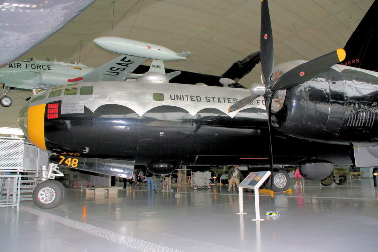 Boeing B-29 Superfortress - leistungsfstärkster Bomber der USA