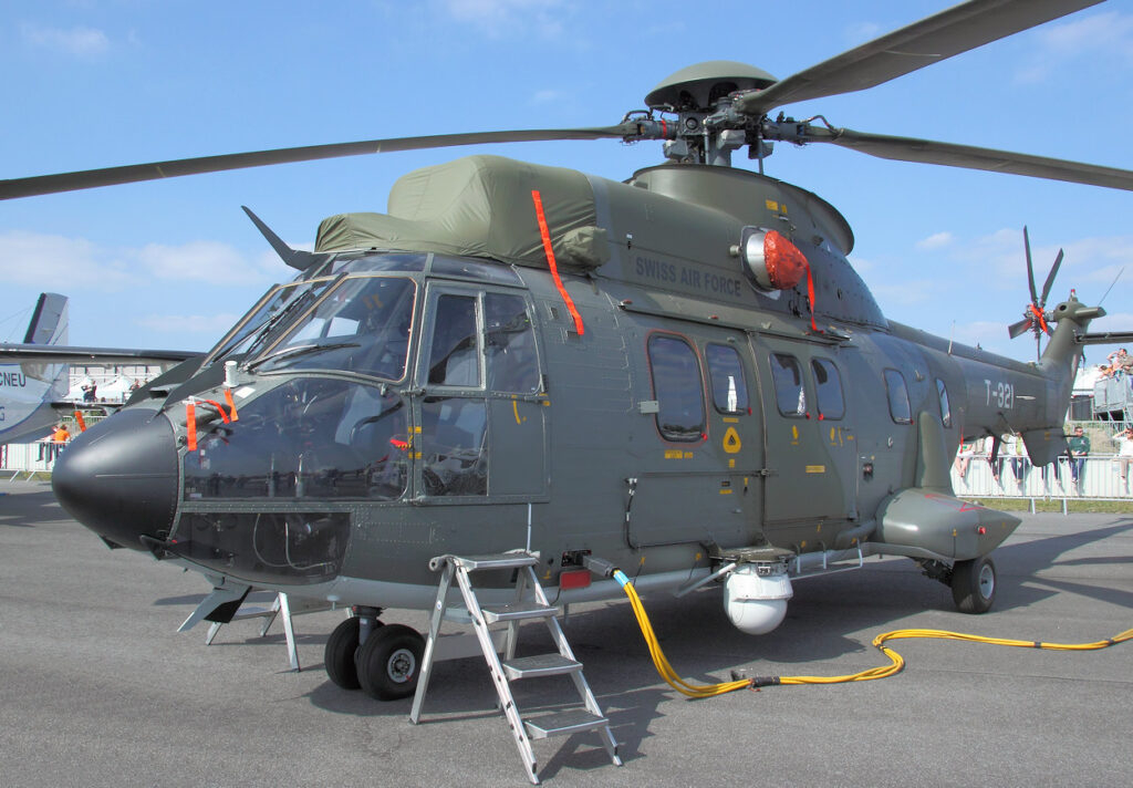 Aérospatiale AS 332 Cougar - militärischer Transporthubschrauber