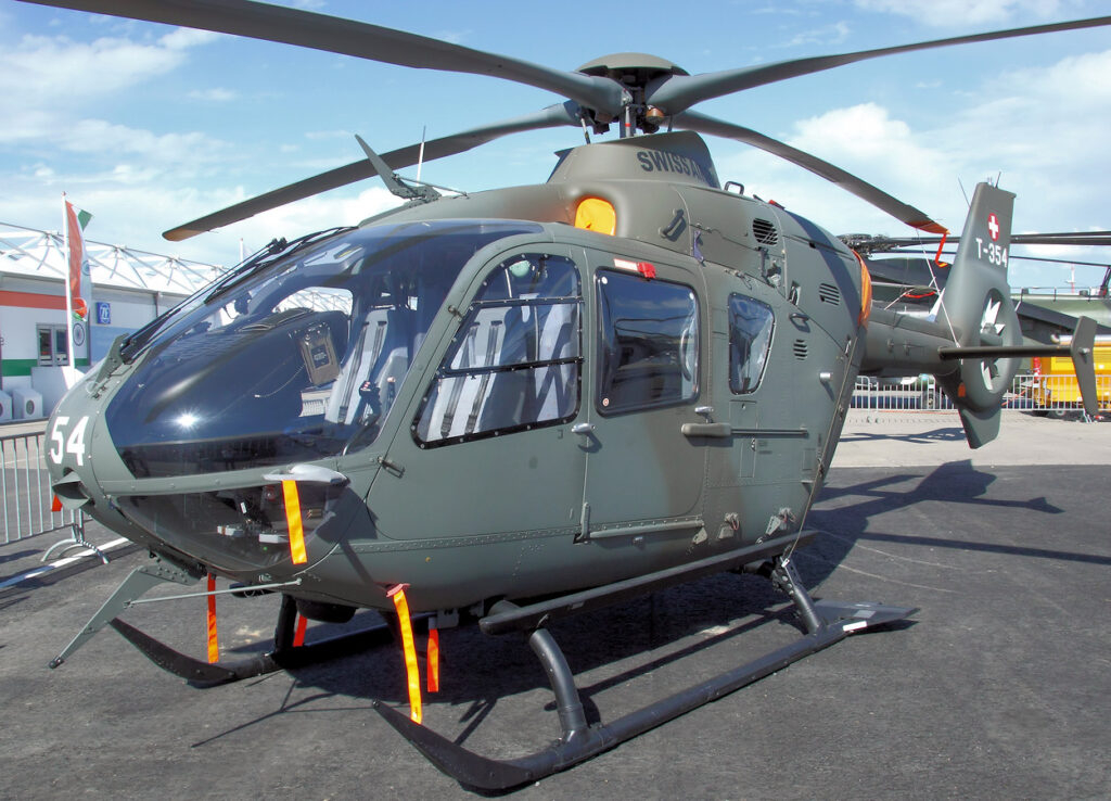 Eurocopter EC 635 - militärische Version des Helikopters EC 135
