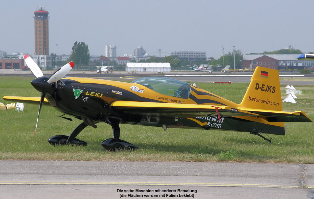 EXTRA 300 S - Hochleistungsflugzeug f. Kunstflug v. Klaus Schrodt