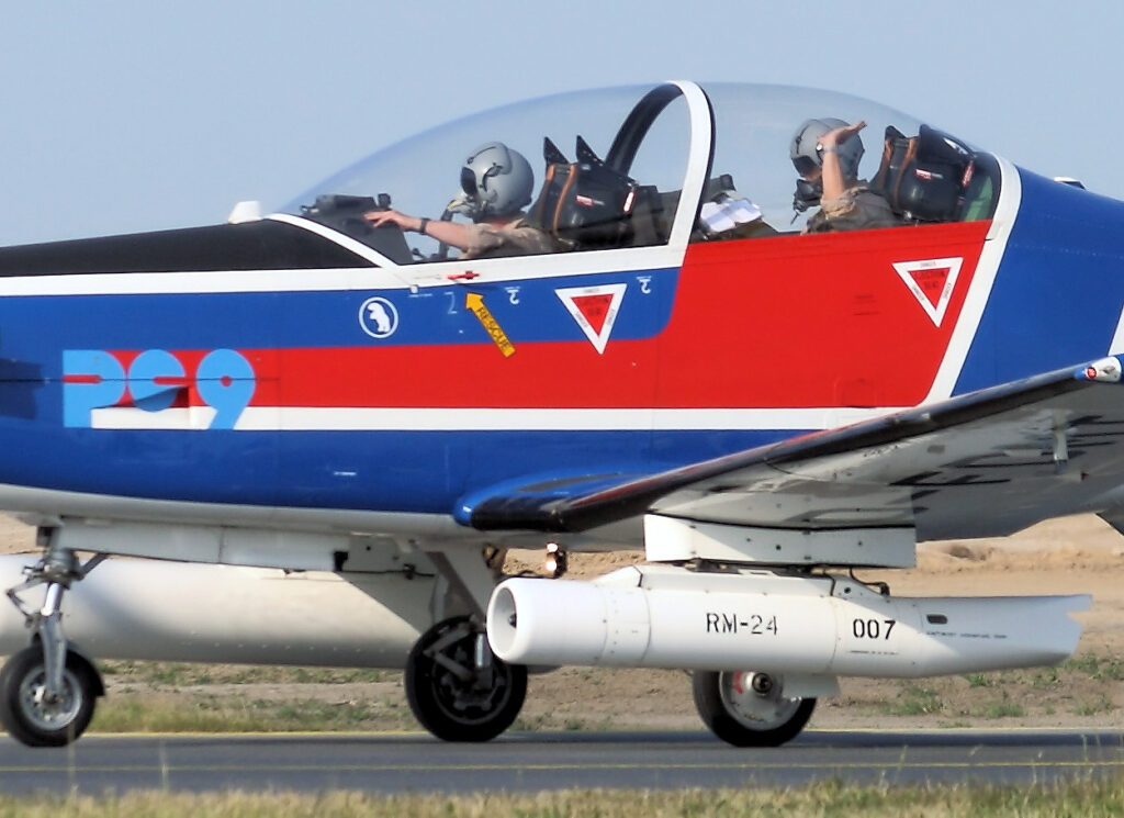 Pilatus PC-9 B - Schleppflugzeug zur Zielschießung d. Bundeswehr
