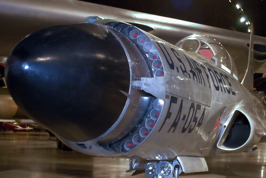 Lockheed F-94C Starfire - 24 Raketen in der Bugnase mitgeführt