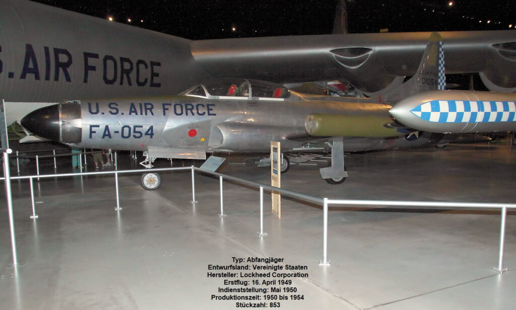 Lockheed F-94C Starfire - 24 Raketen in der Bugnase mitgeführt