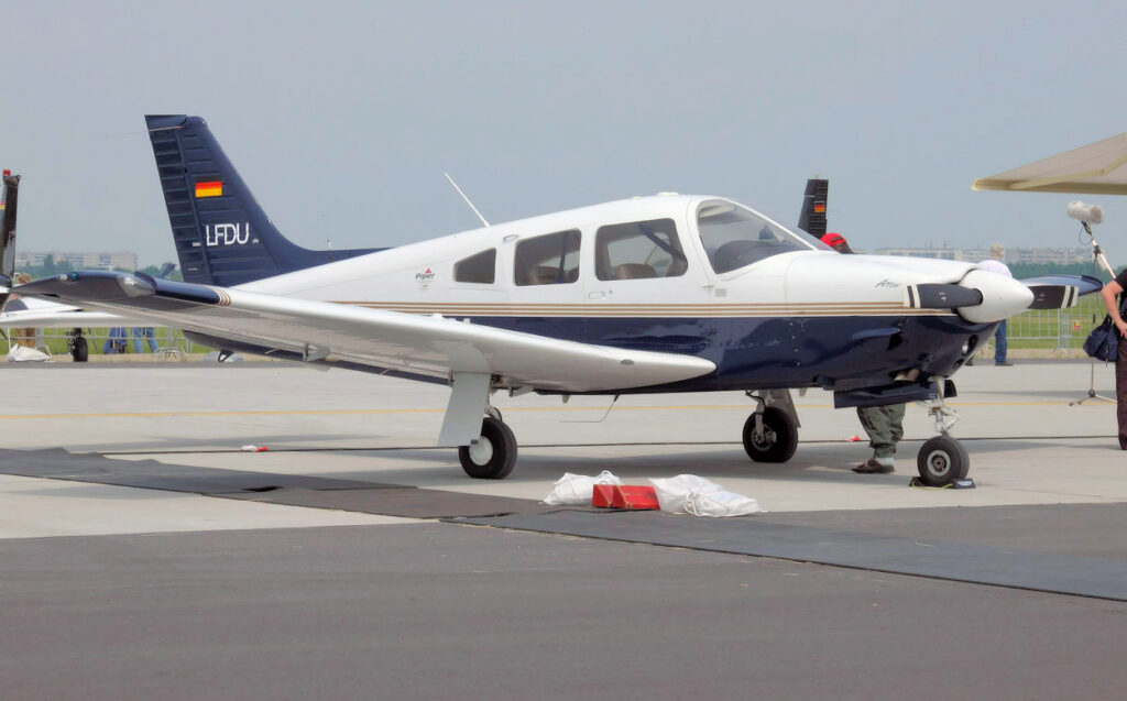 Piper PA-28 Arrow - einmotoriges, viersitziges Reiseflugzeug