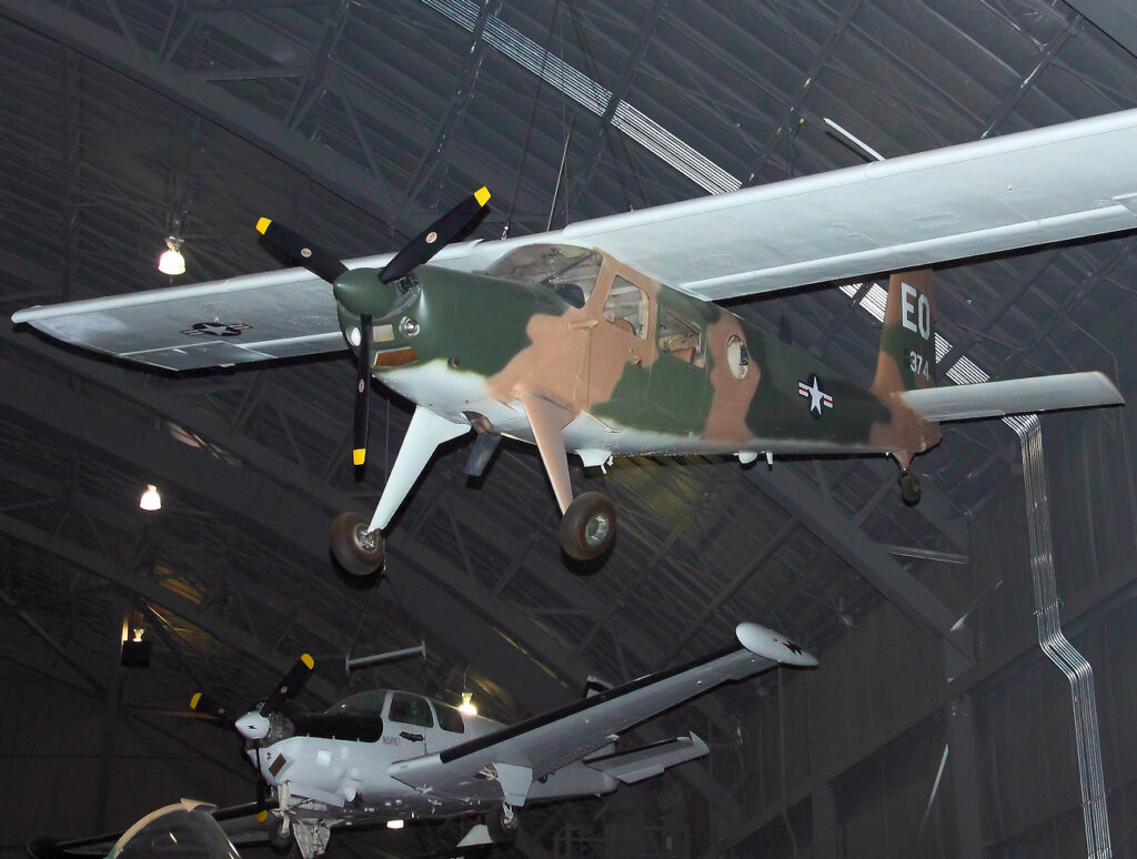 Helio U-10D Super Courier - Verbindungsflugzeug der USA von 1958